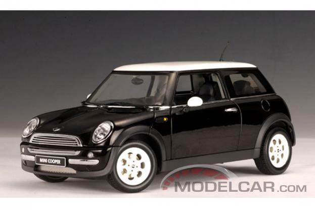AUTOart MINI Cooper R50 2001 Black 74825 - Modelcar.com Qatar