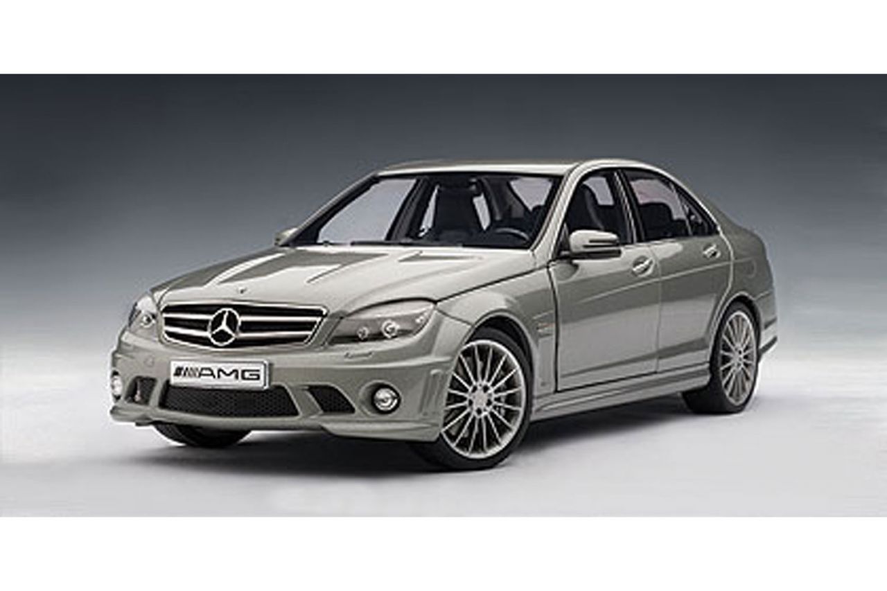 AUTOart Mercedes-Benz C63 AMG W204 grey 76275 - English
