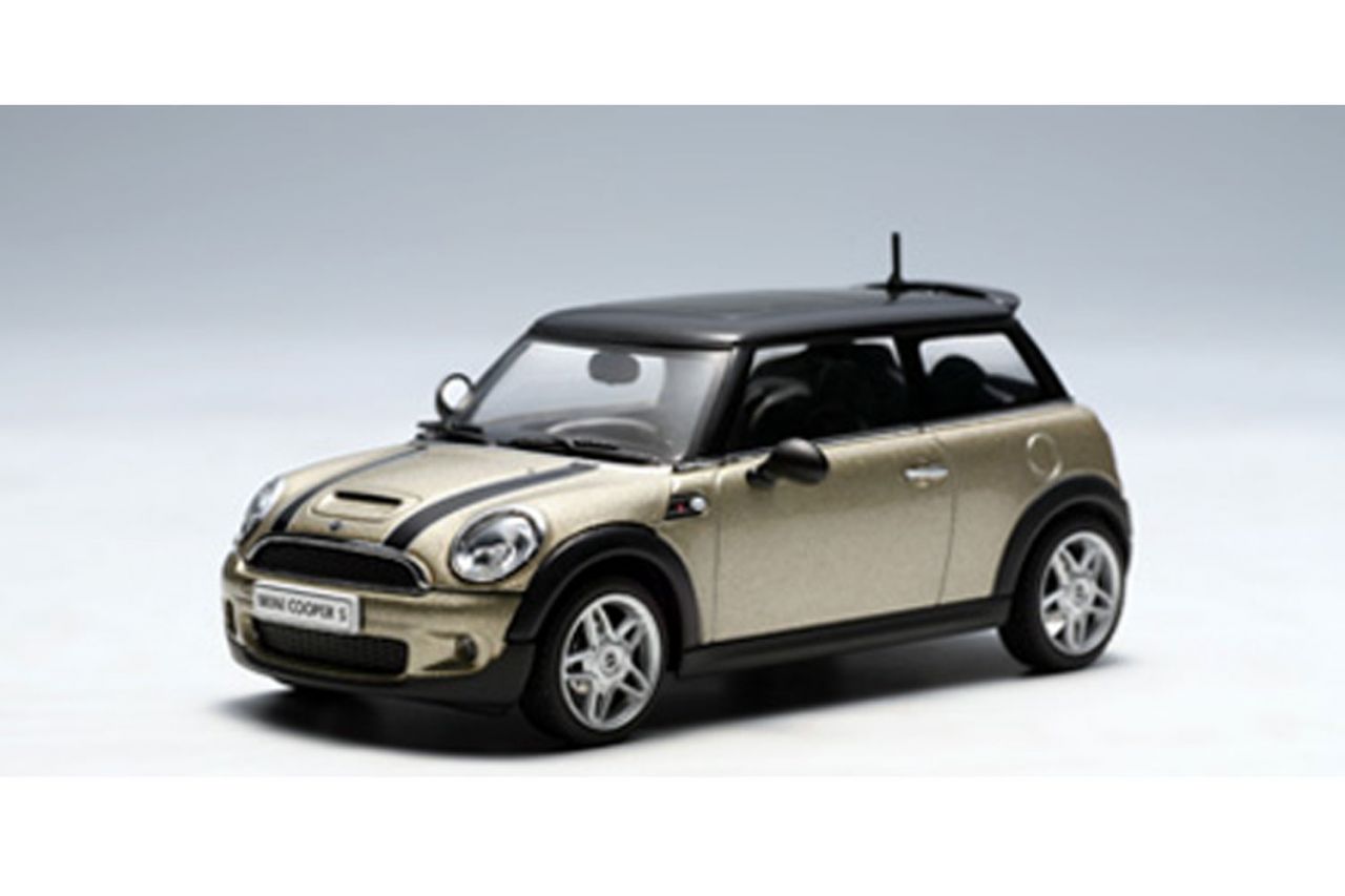AUTOart Mini Cooper S R56 2006 Pure Silver Black Roof 55007 - Modelcar ...