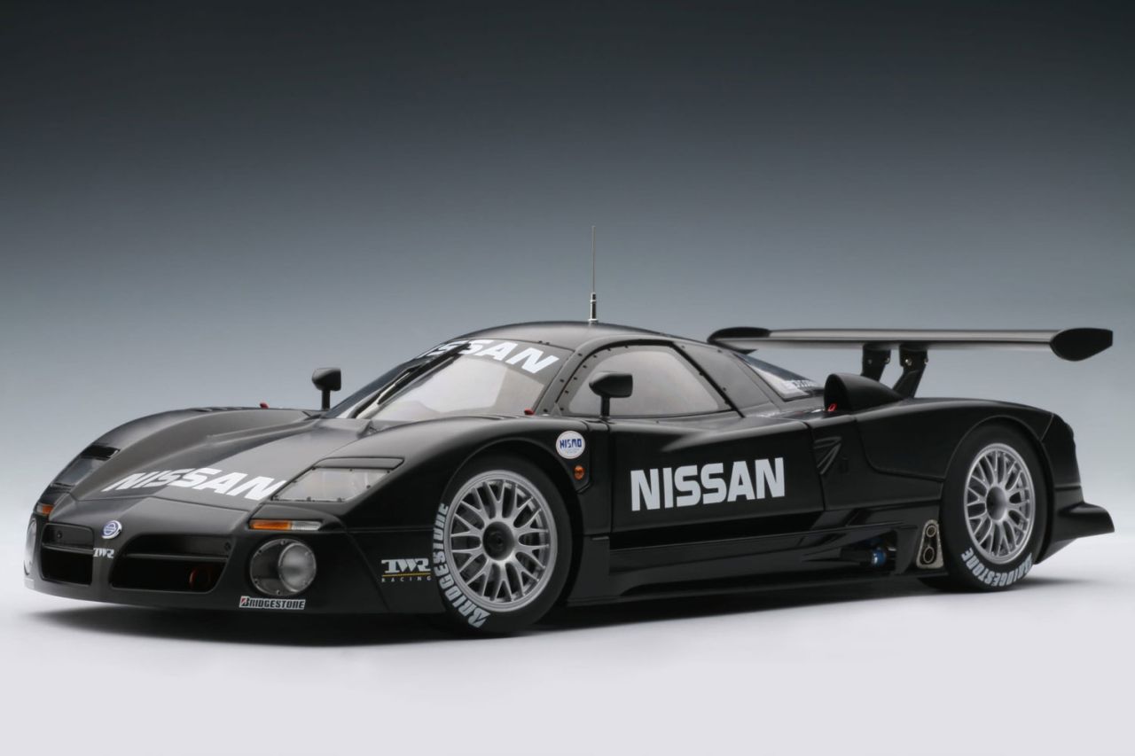 AUTOart Nissan R390 GT1 Test Car 89778 - Modelcar.com Iraq